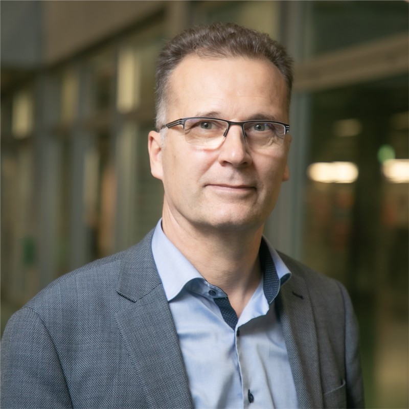 Knut Blind - Universitatea Politehnica Timişoara Centrul de eLearning – CeL