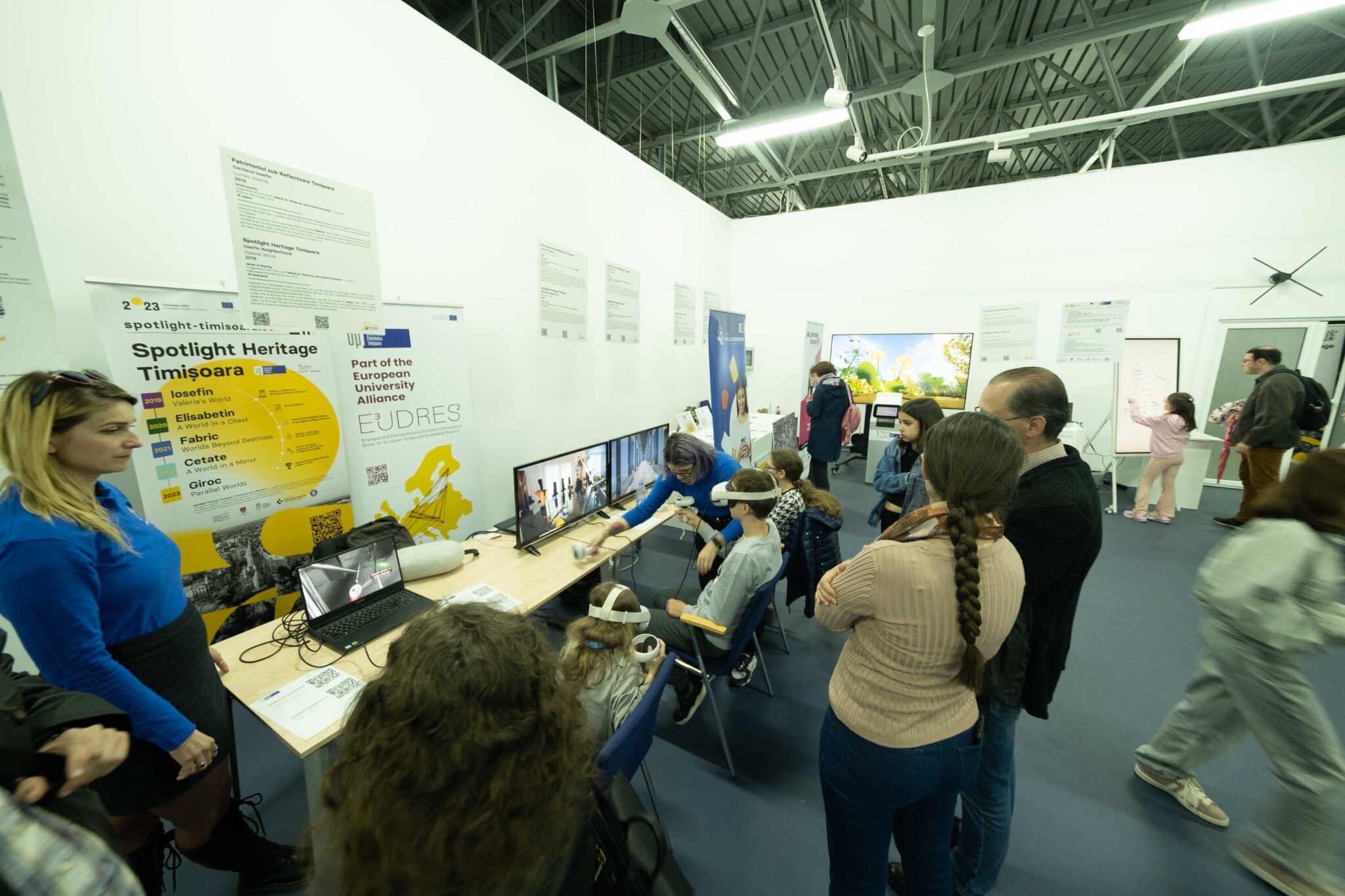 Co-creation for the community: UPT students drive digital innovation ...